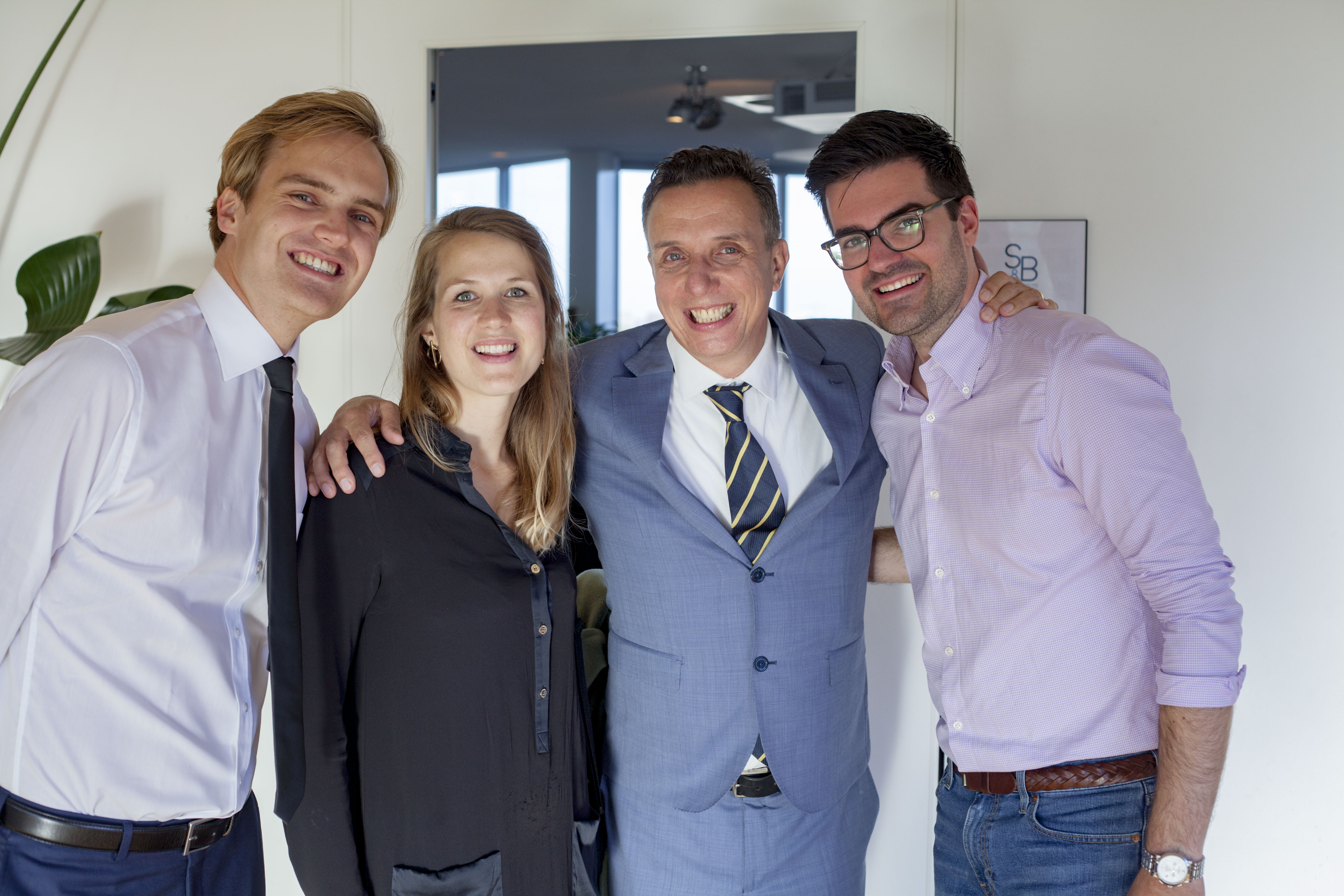 BOEKBLAD - Vaktijdschrift voor boekhandel, uitgeverij, auteurs en ...