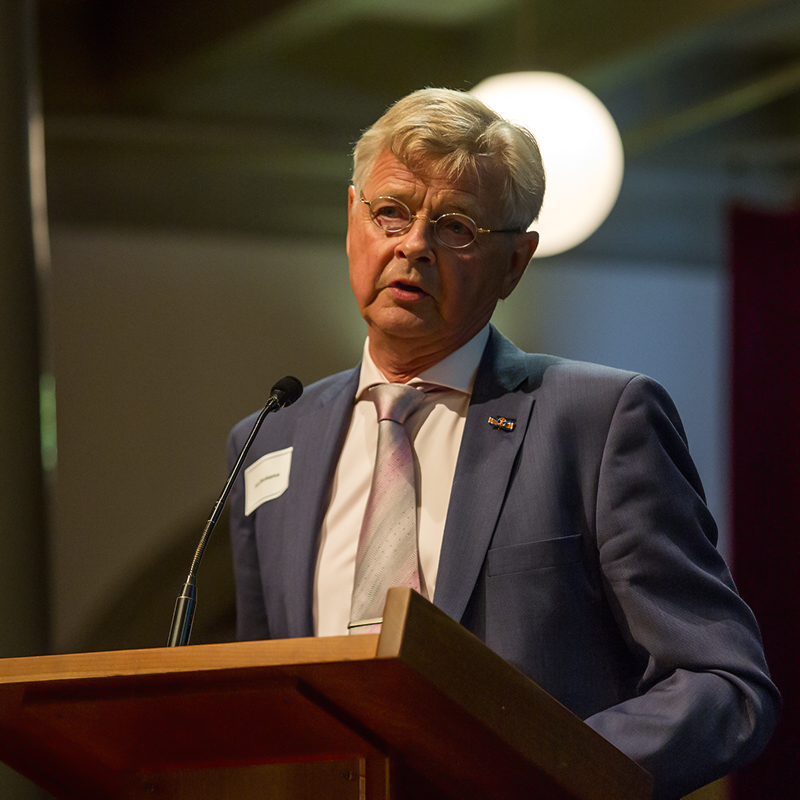 BOEKBLAD - Vaktijdschrift voor boekhandel, uitgeverij, auteurs en ...