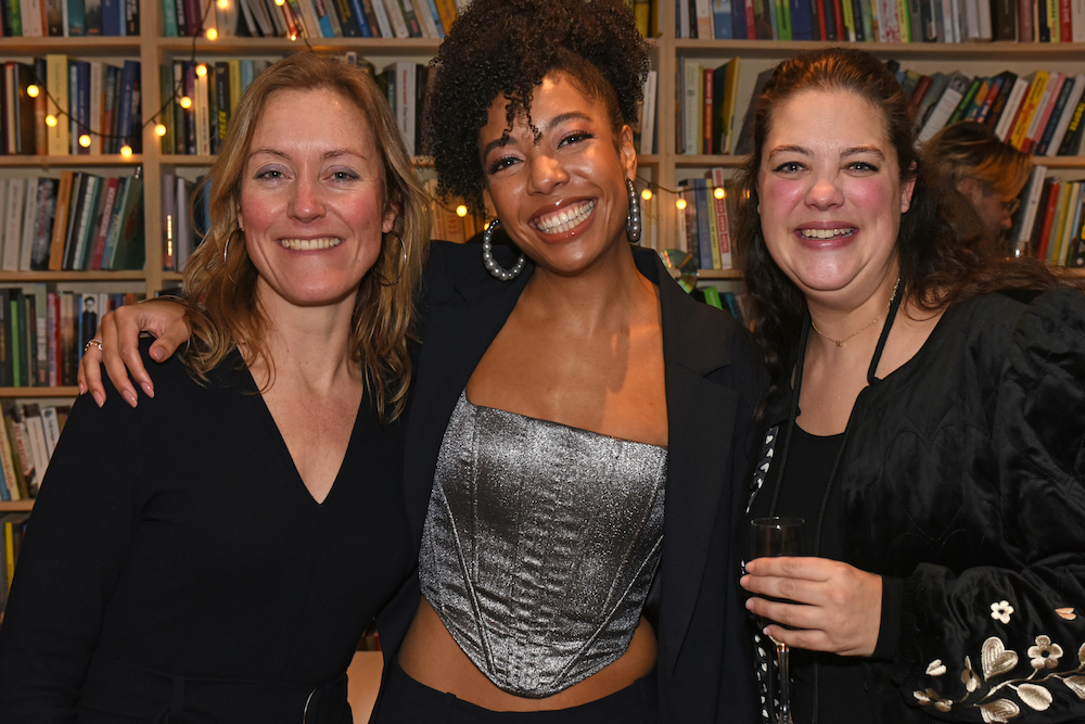 BOEKBLAD - Vaktijdschrift voor boekhandel, uitgeverij, auteurs en ...